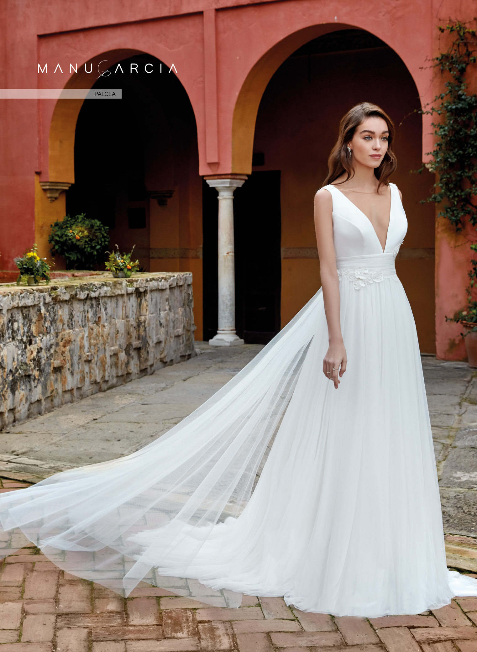 Wedding dresses with V-neckline for a suggestive woman