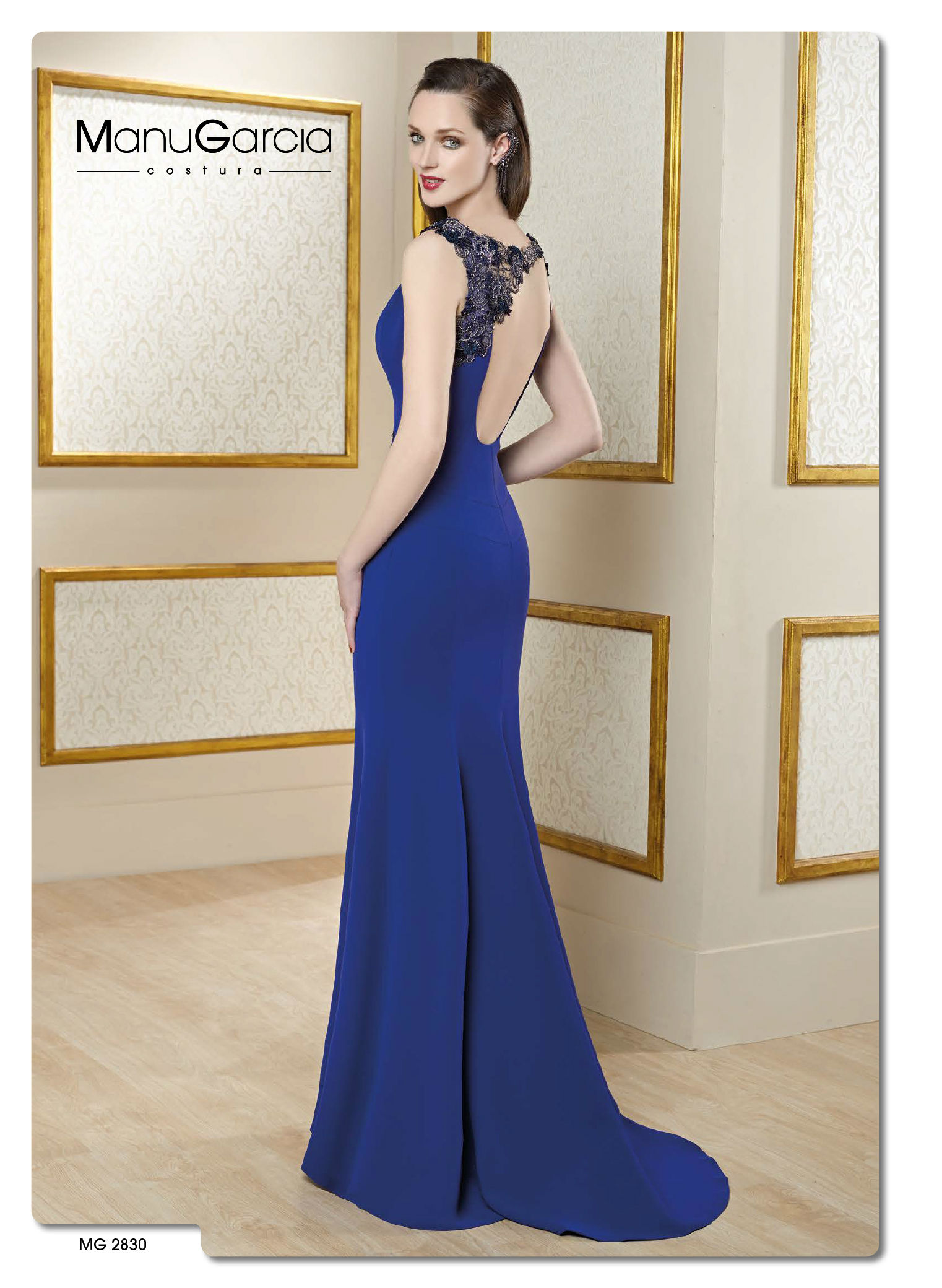 Por último este elegantísimo vestido largo azul el cual aplica la regla ...
